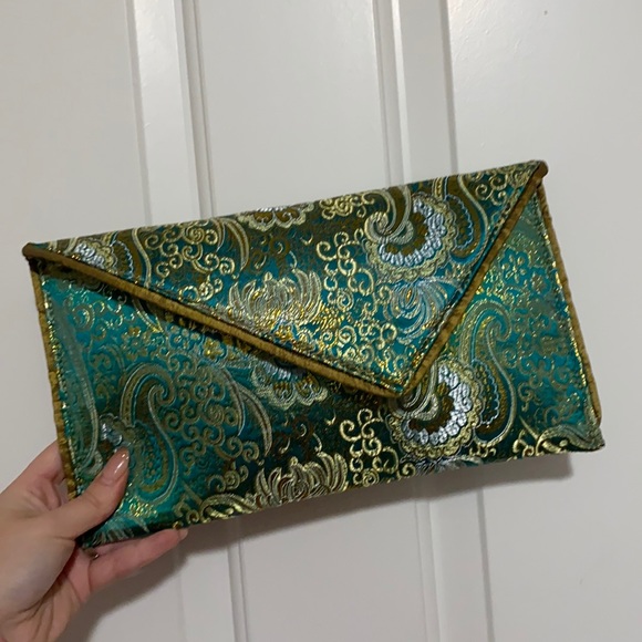 Kent Stetson | Bags | Kent Stetson Green Lam Fabric Clutch | Poshmark